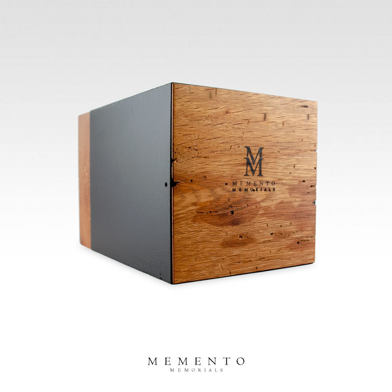Barn Wood Cremation Urn 005 - Aril