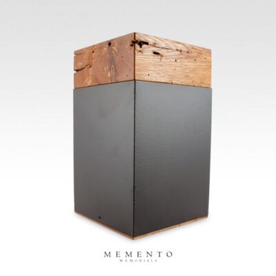 Barn Wood Cremation Urn 006 - Aril